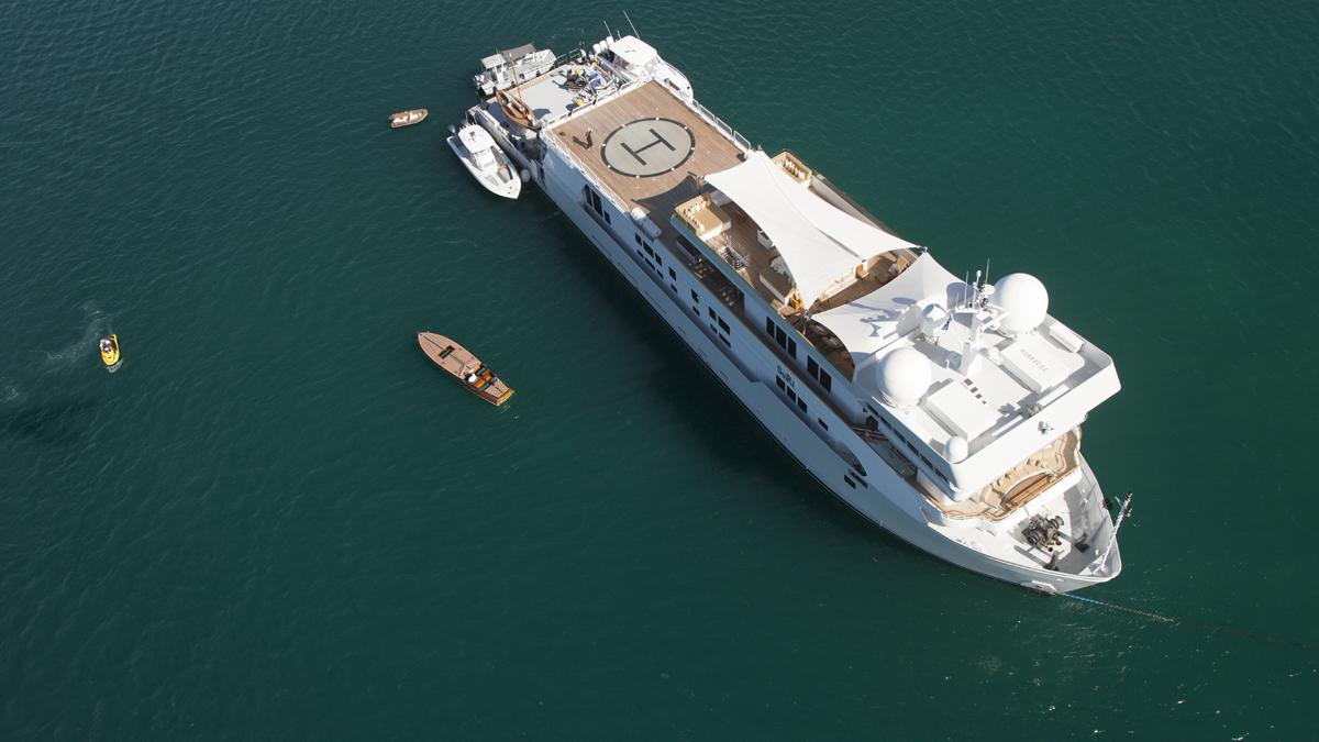 Dünyanın en maceraperest süperyatı SuRi - Sailing Türkiye