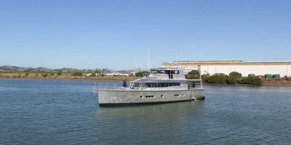 Dünyanın en büyük yatlarından White Rabbit'in göz atın - Sailing Türkiye