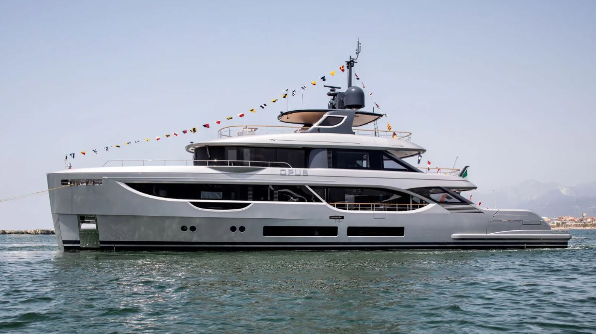 Benetti 34 metrelik Oasis yat Opus'u denize indirdi - Sailing Türkiye
